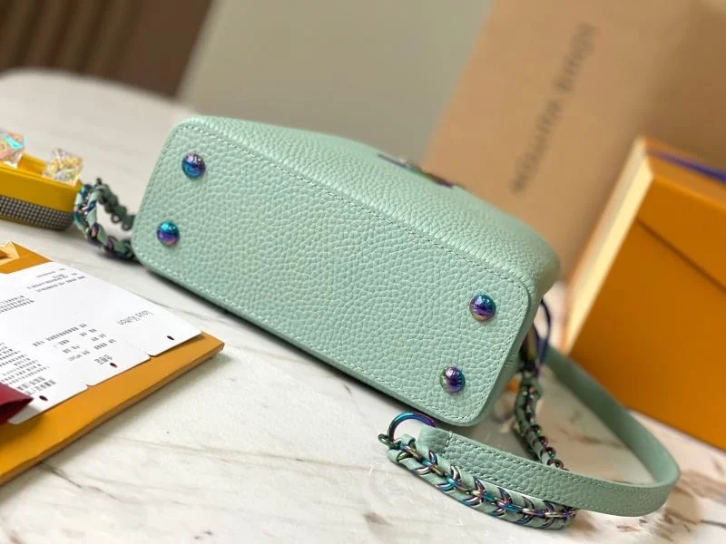 Mirror quality Louis Vuitton Capucines BB Bags