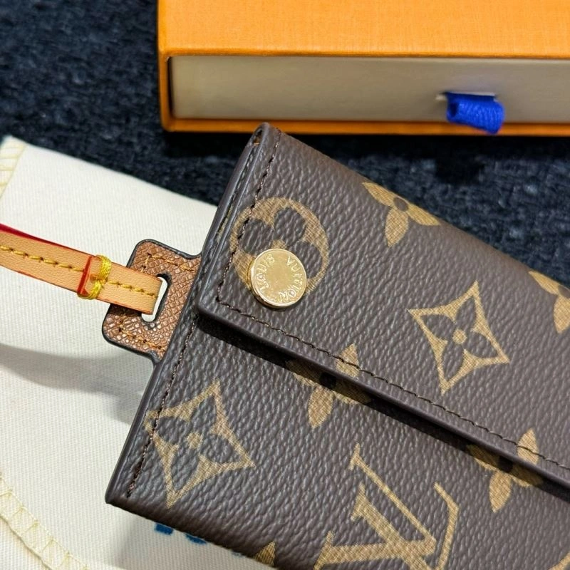Low-cost Louis Vuitton Card Holders