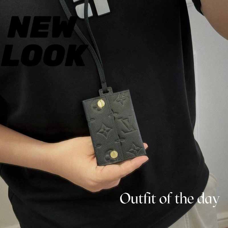 Accurate model Louis Vuitton Card Holders