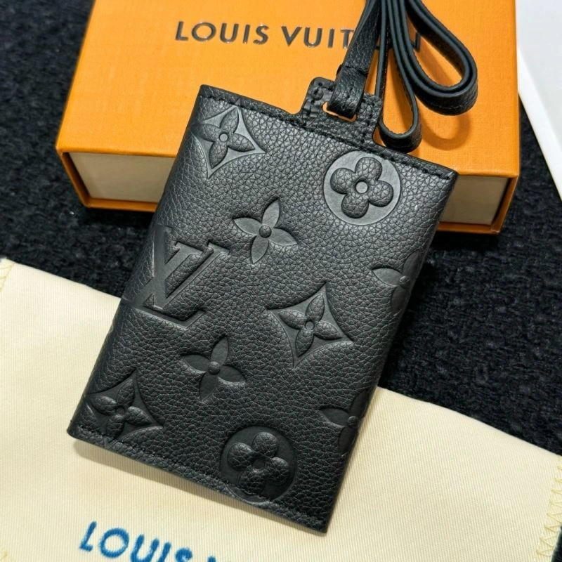 Accurate model Louis Vuitton Card Holders