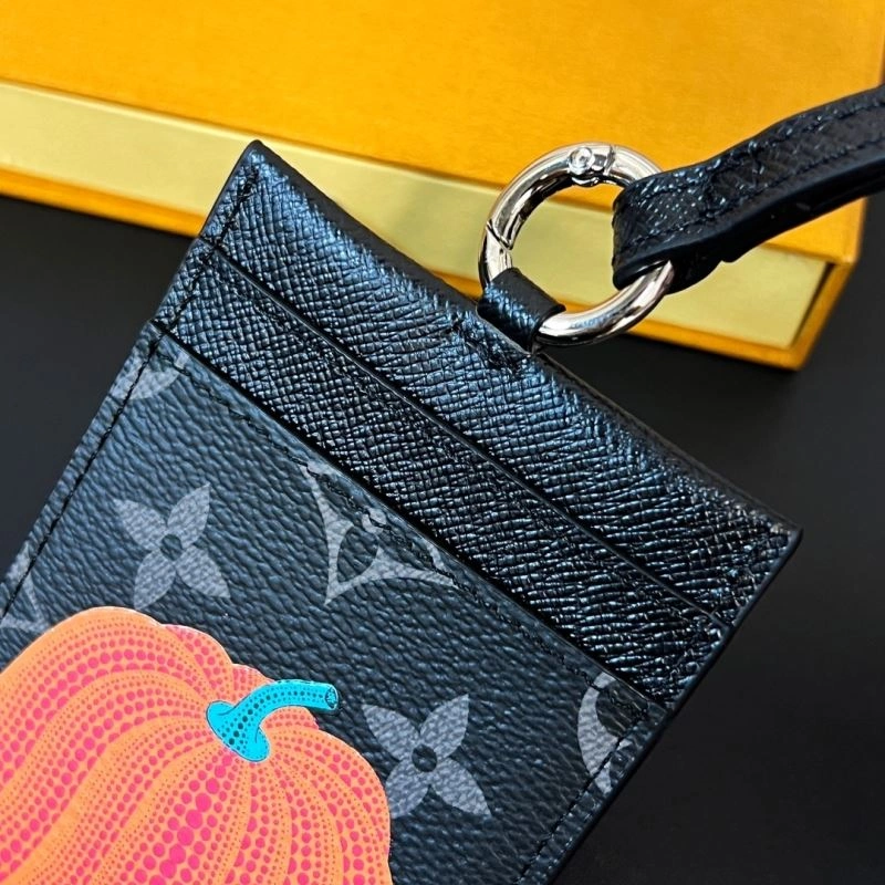 Accurate model Louis Vuitton Card Holders