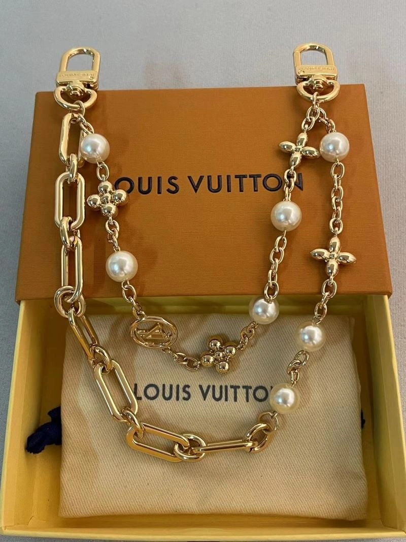 Cut-rate Louis Vuitton Chains