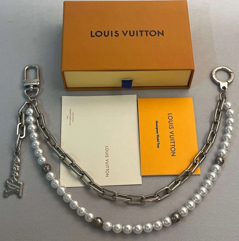Brand-original Louis Vuitton Chains