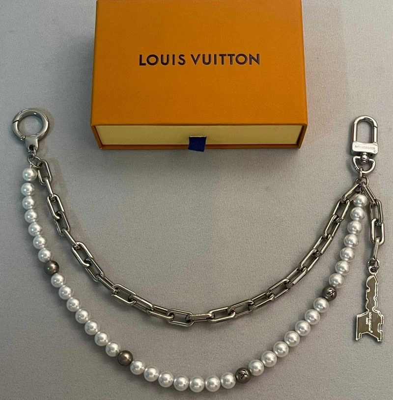 Brand-original Louis Vuitton Chains