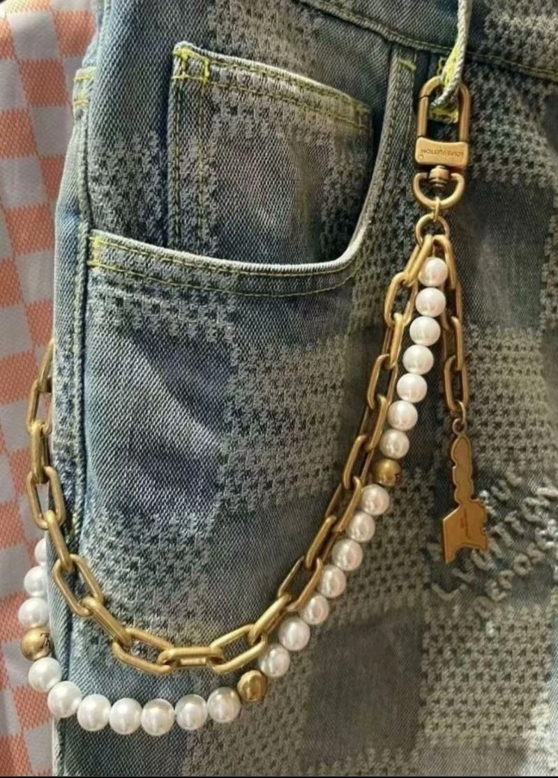 Louis Vuitton Chains