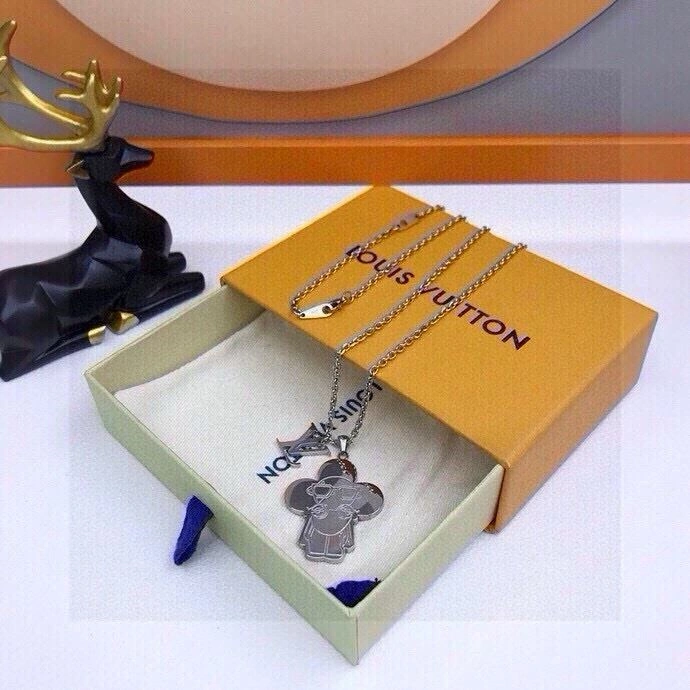 Bargain Louis Vuitton Chains