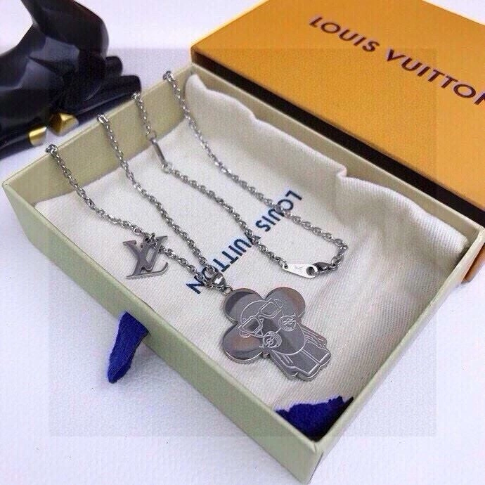 Bargain Louis Vuitton Chains