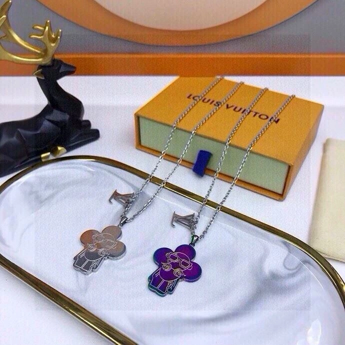 Louis Vuitton Chains