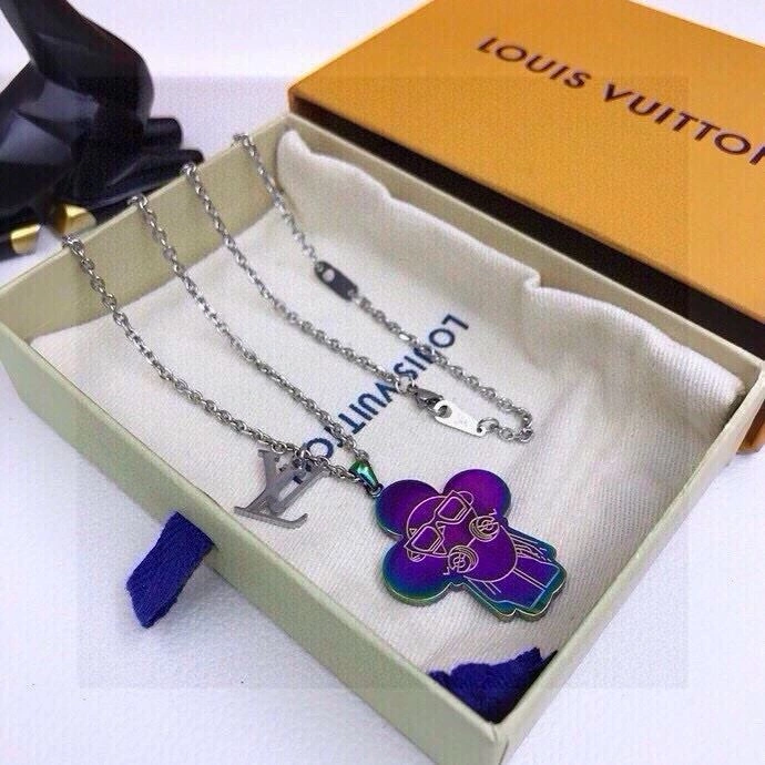 Cut-rate Louis Vuitton Chains