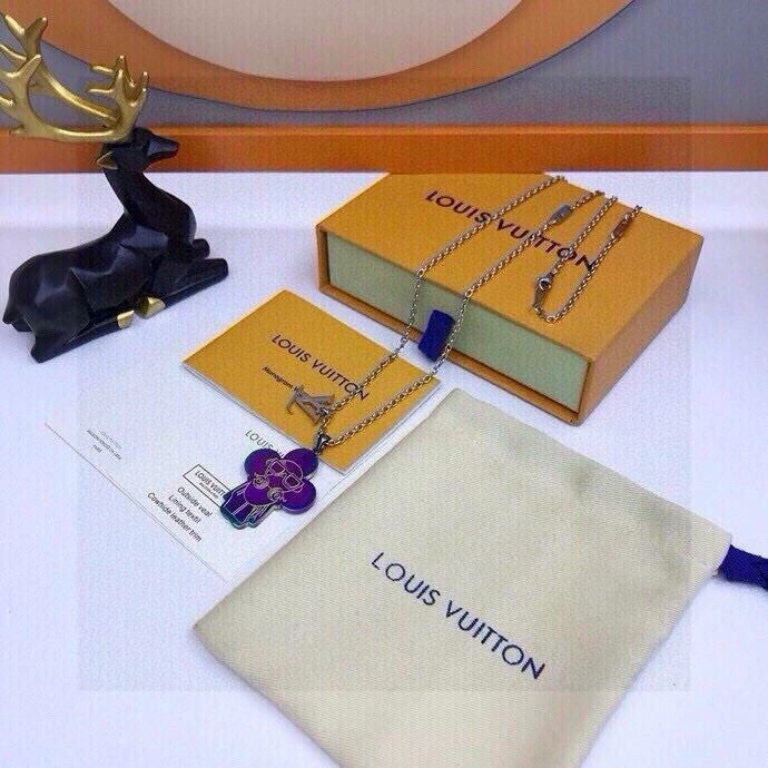 Cut-rate Louis Vuitton Chains