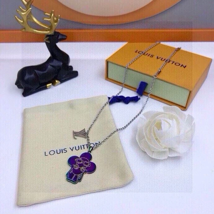 Cut-rate Louis Vuitton Chains