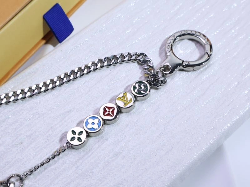 Discounted Louis Vuitton Chains