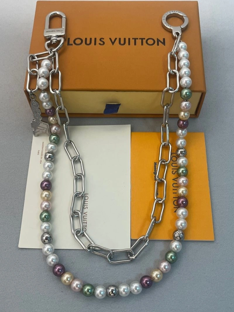 Brand-authenticated Louis Vuitton Chains
