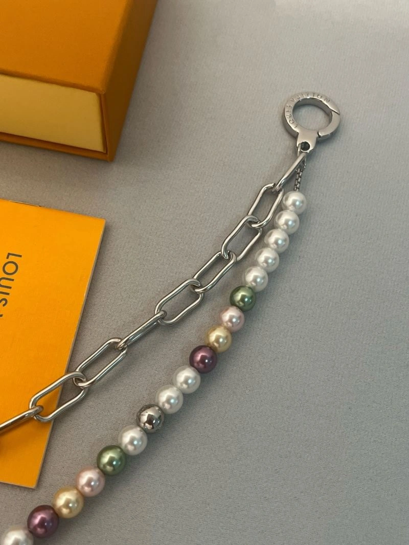 Brand-authenticated Louis Vuitton Chains