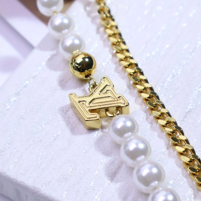 Brand-original Louis Vuitton Chains