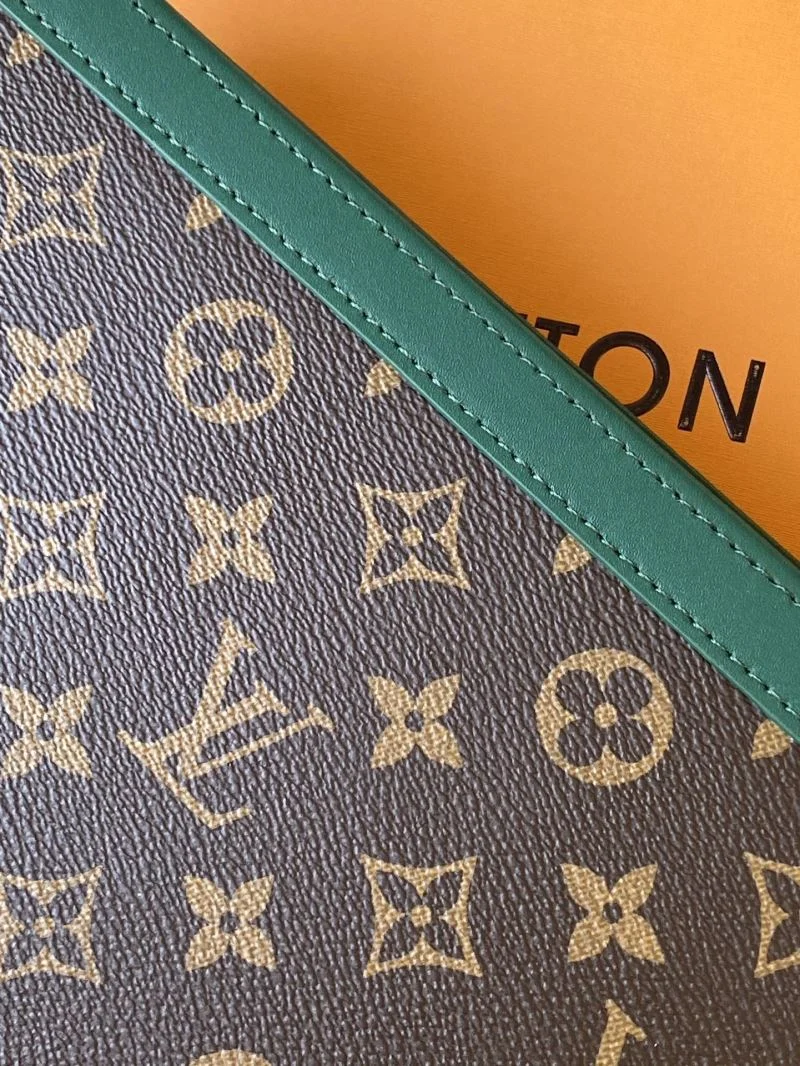 Legit Louis Vuitton Clutch Bags