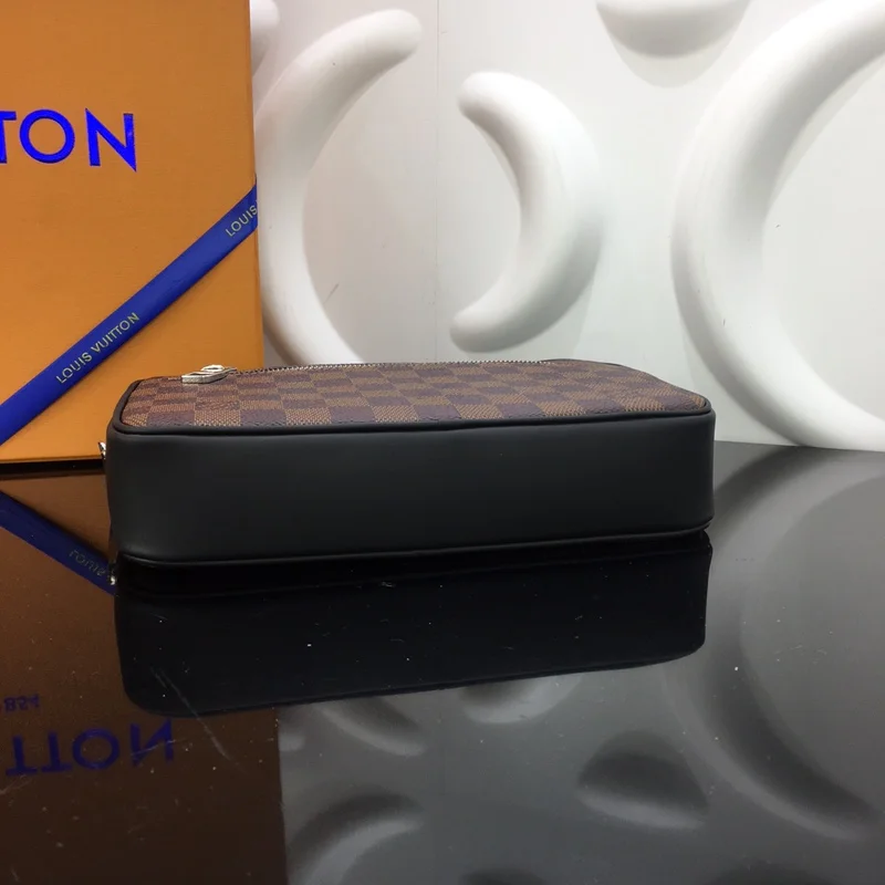 Perfect replica Louis Vuitton Clutch Bags