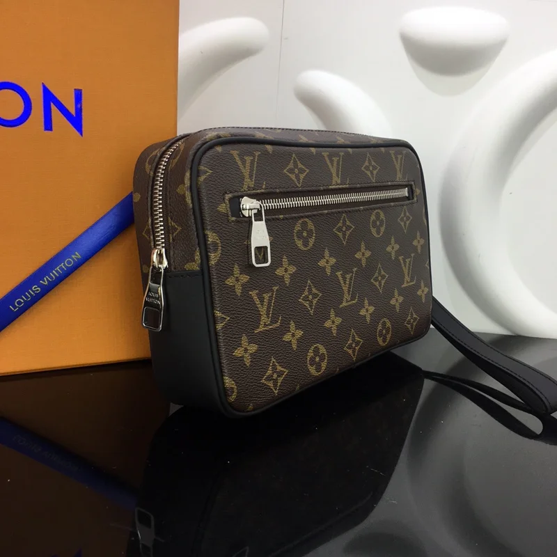 Bargain Louis Vuitton Clutch Bags