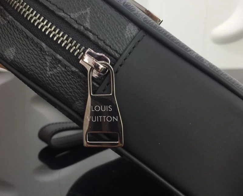 Top match Louis Vuitton Clutch Bags