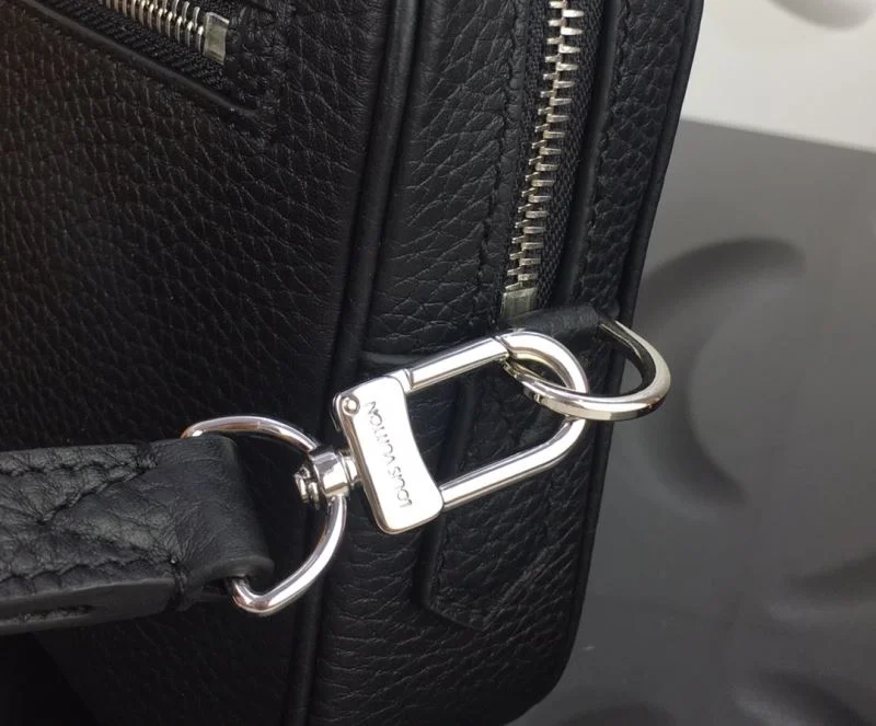 Exact replica Louis Vuitton Clutch Bags