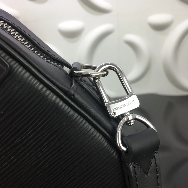 Bargain Louis Vuitton Clutch Bags