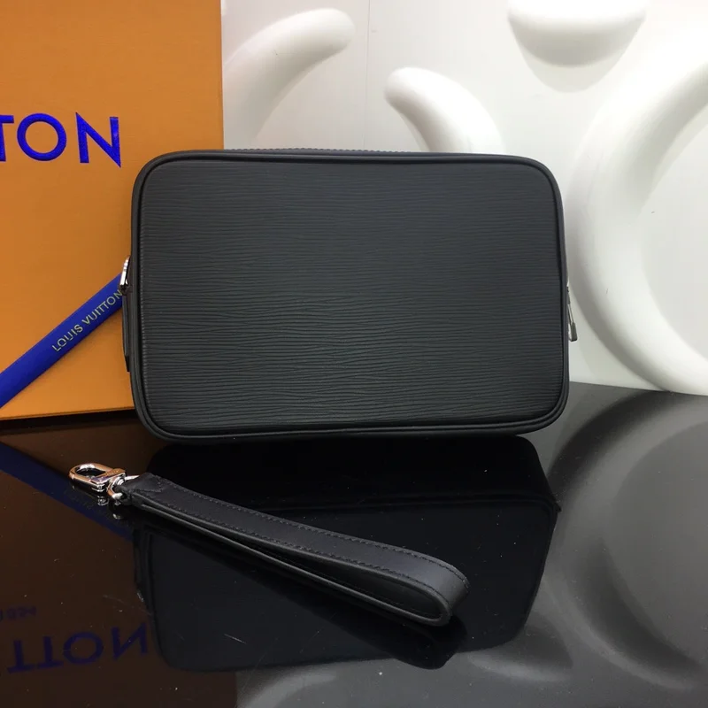 Bargain Louis Vuitton Clutch Bags