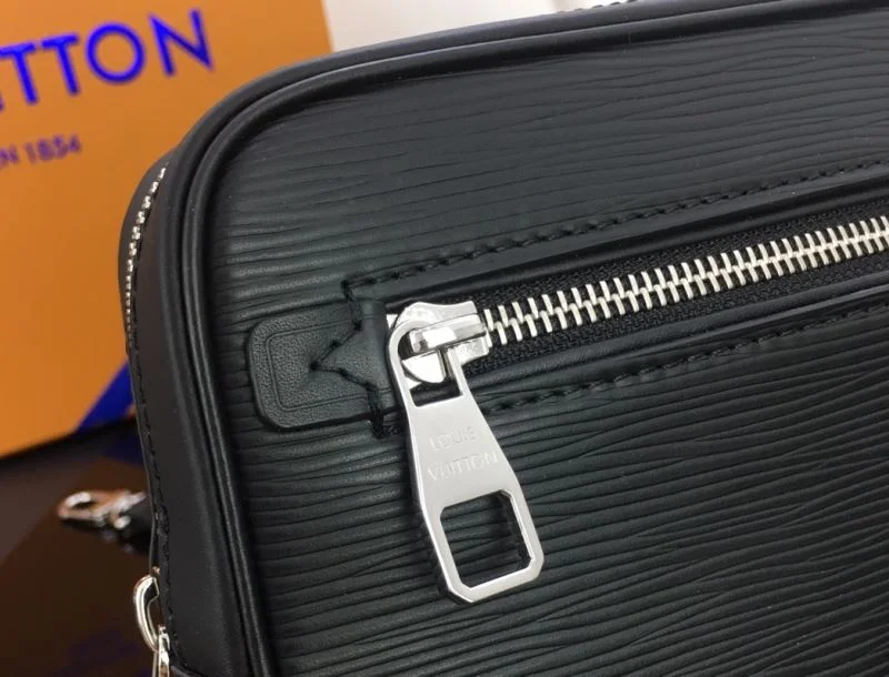 Bargain Louis Vuitton Clutch Bags