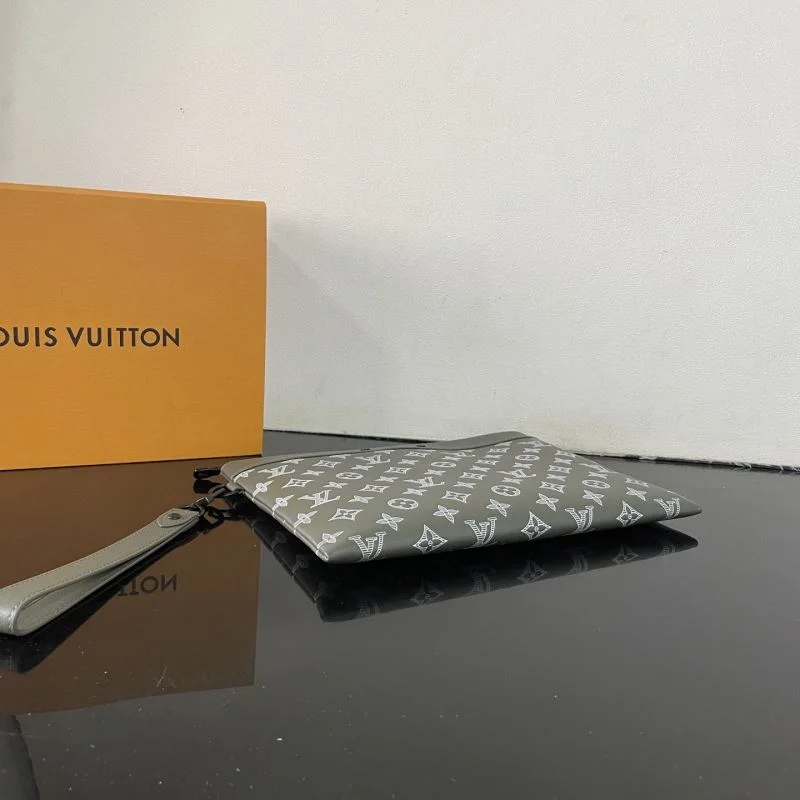 Mirror quality Louis Vuitton Clutch Bags