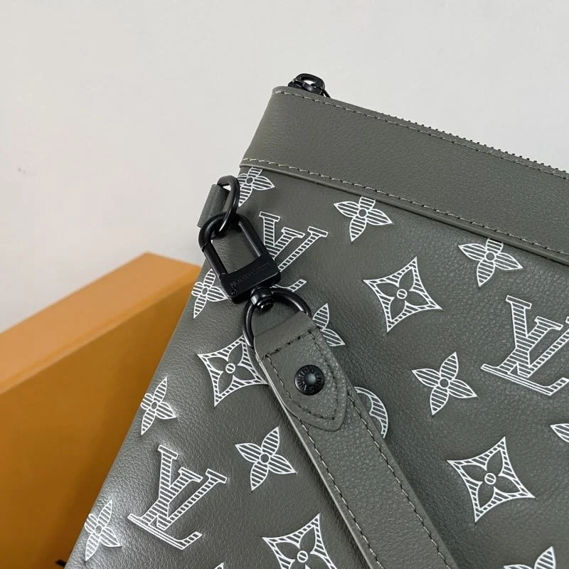 Mirror quality Louis Vuitton Clutch Bags