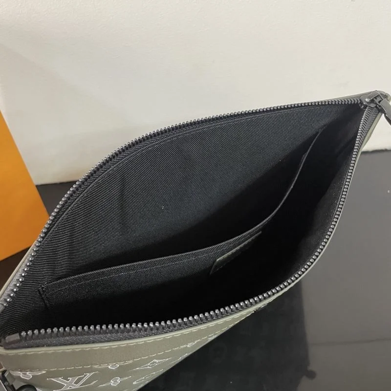 Mirror quality Louis Vuitton Clutch Bags