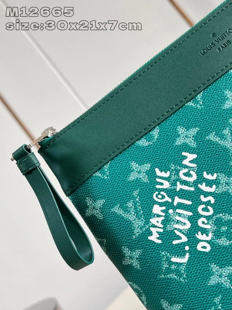 Factory-made Louis Vuitton Clutch Bags
