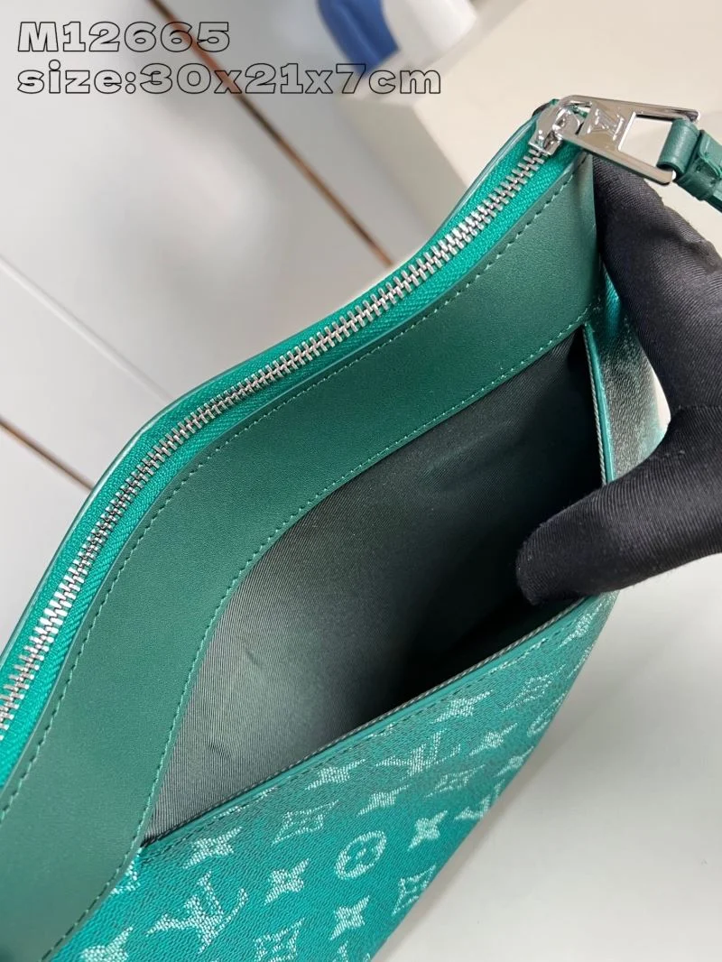 Factory-made Louis Vuitton Clutch Bags