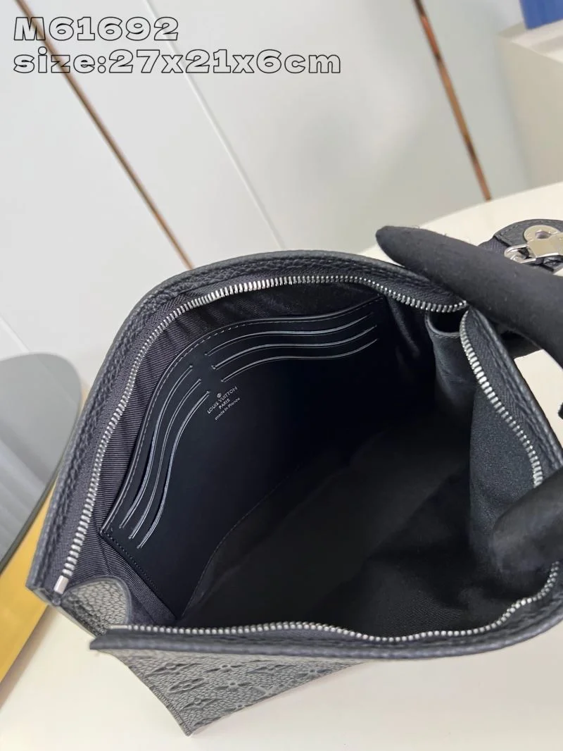 Top match Louis Vuitton Clutch Bags