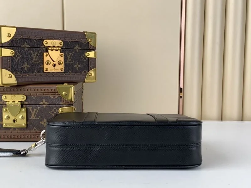 Inexpensive Louis Vuitton Clutch Bags