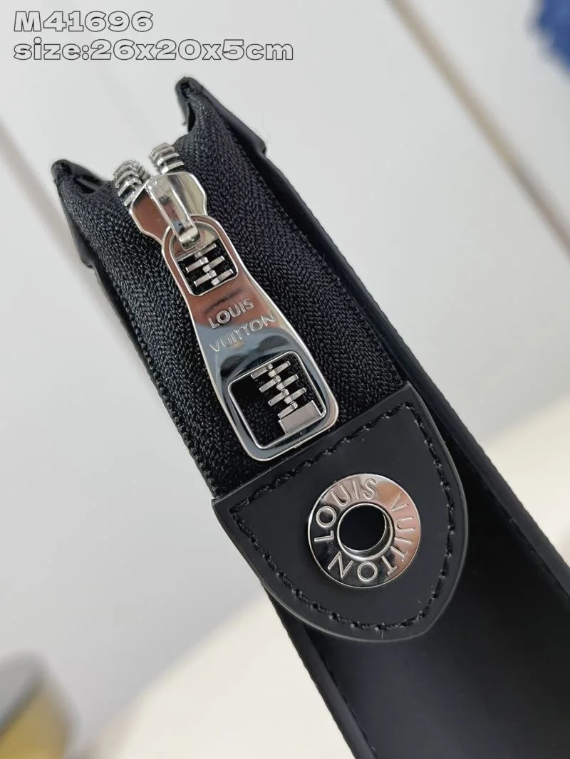 Factory-made Louis Vuitton Clutch Bags