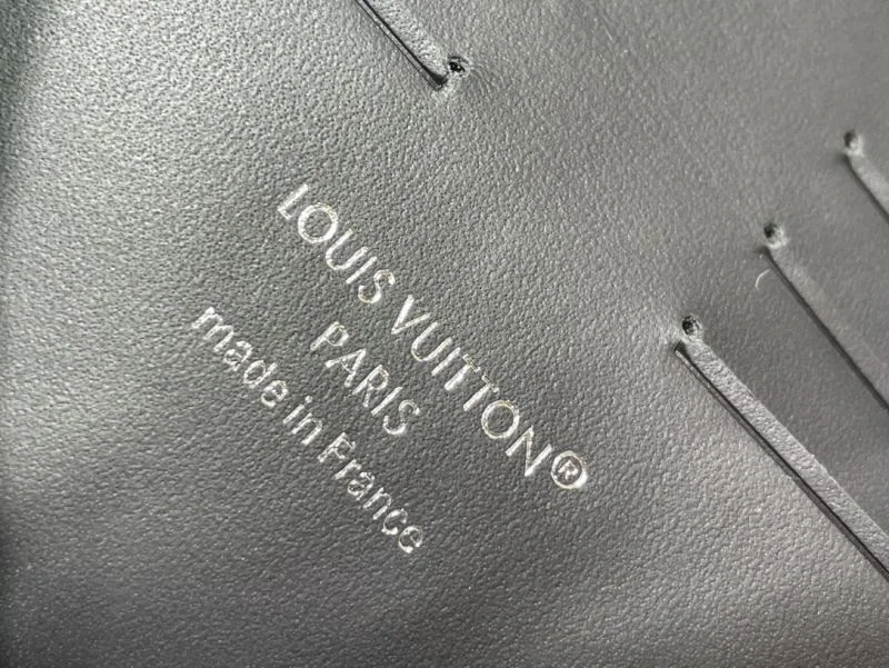 Factory-made Louis Vuitton Clutch Bags