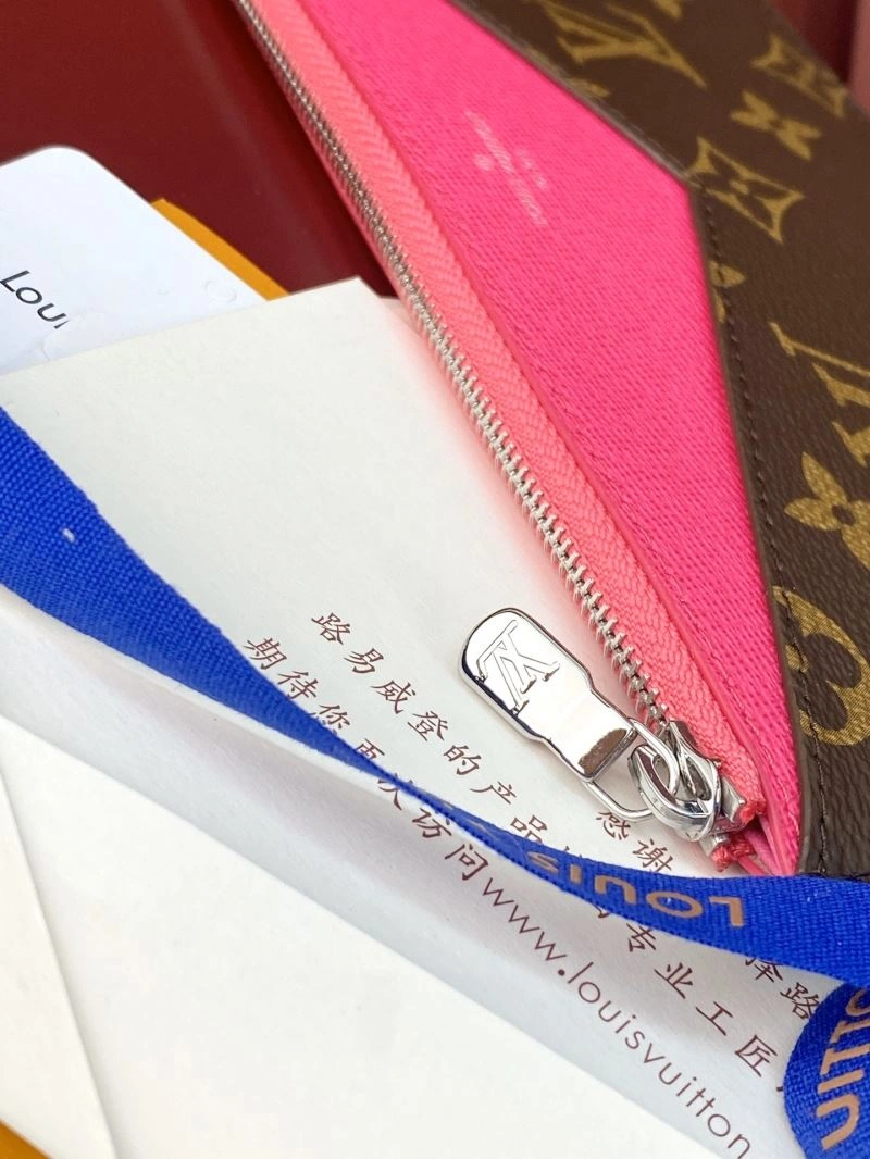 Factory-made Louis Vuitton Clutch Bags