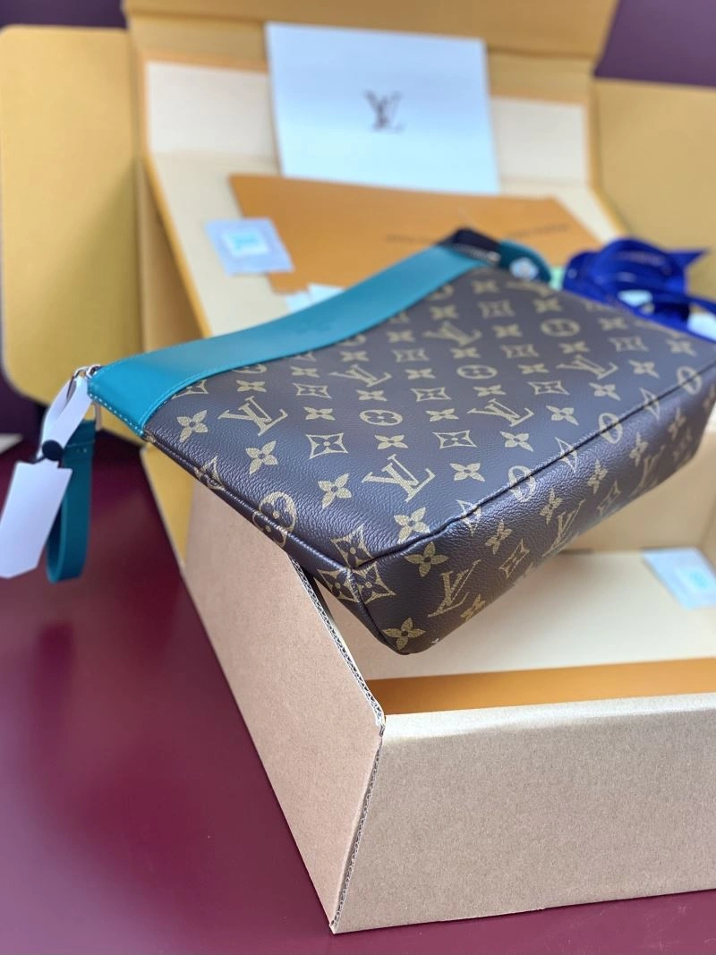 Bargain Louis Vuitton Clutch Bags