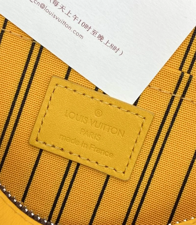 Value-priced Louis Vuitton Clutch Bags
