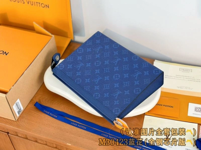 Top match Louis Vuitton Clutch Bags
