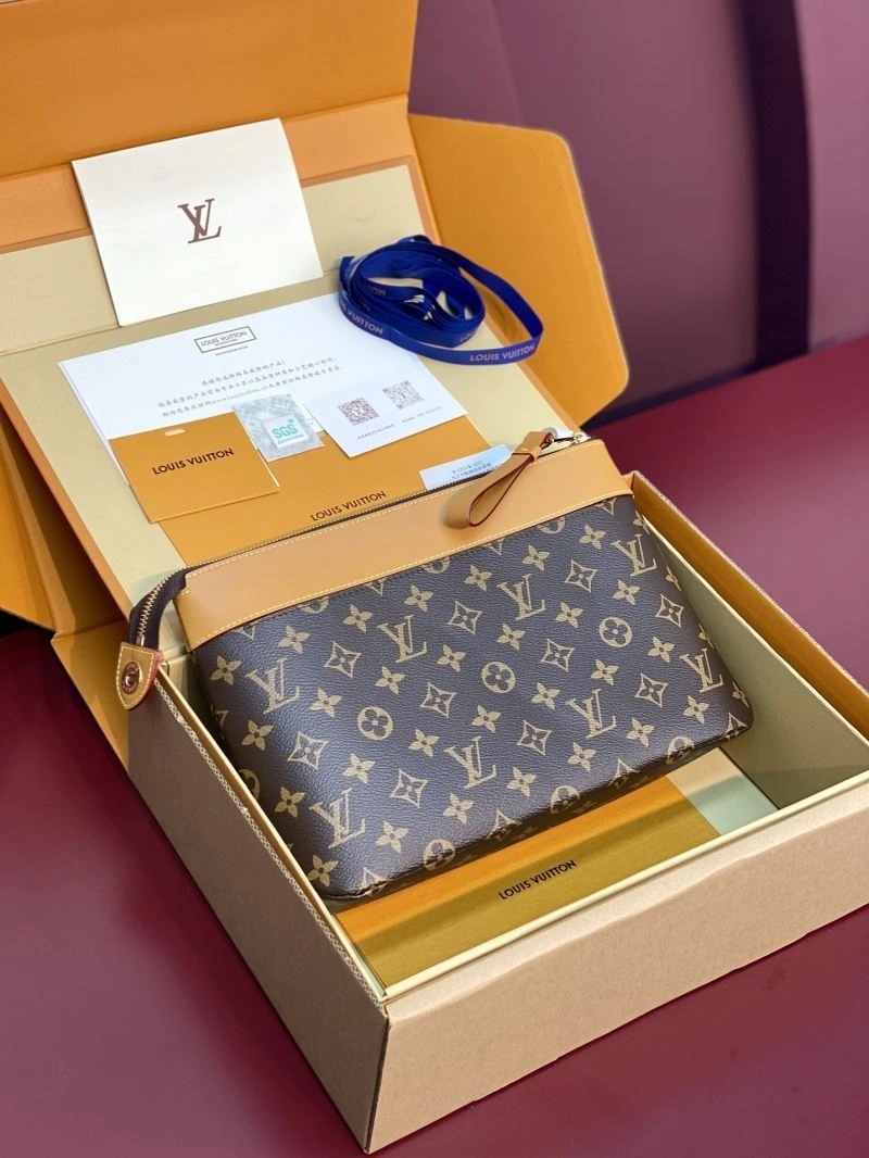 Accurate model Louis Vuitton Clutch Bags