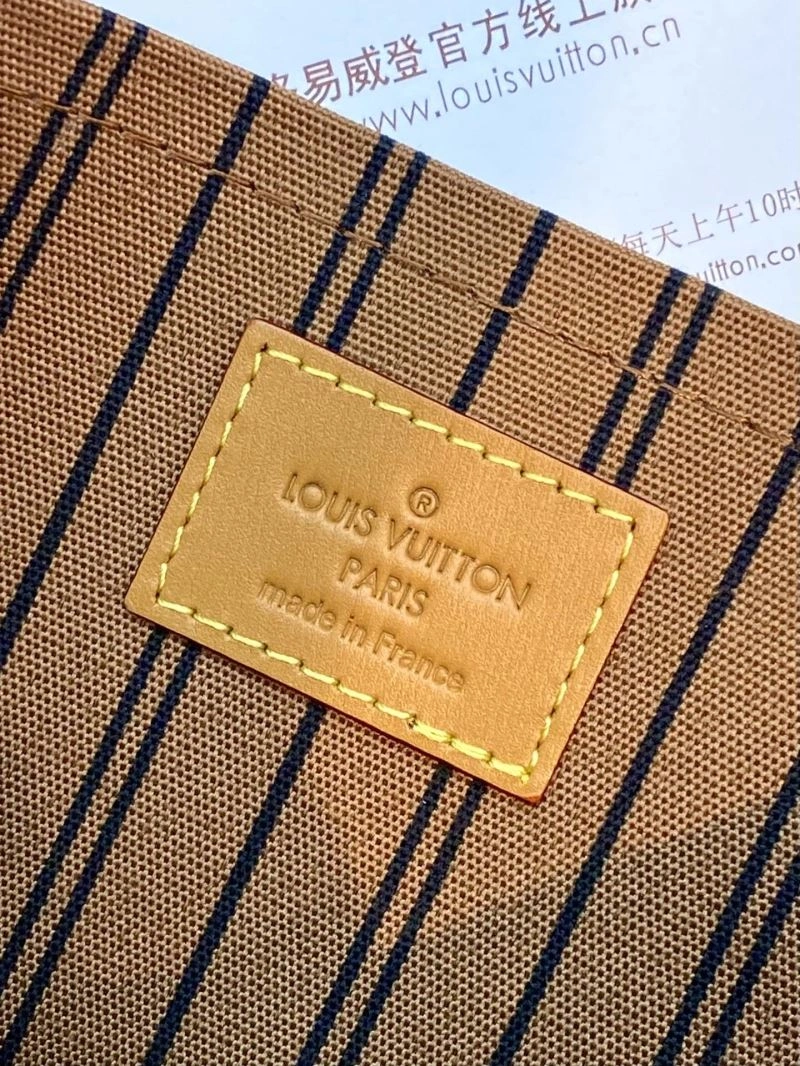 Accurate model Louis Vuitton Clutch Bags