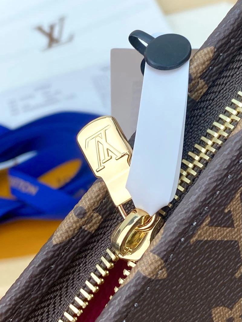 Accurate model Louis Vuitton Clutch Bags