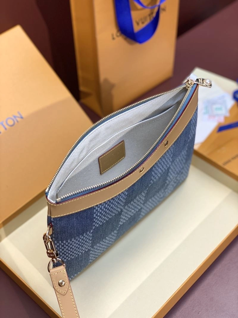 Exact replica Louis Vuitton Clutch Bags