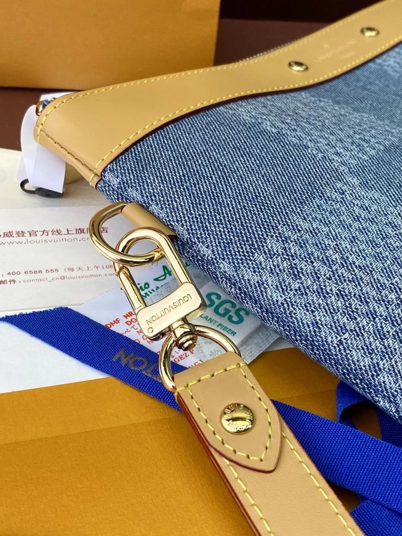 Exact replica Louis Vuitton Clutch Bags