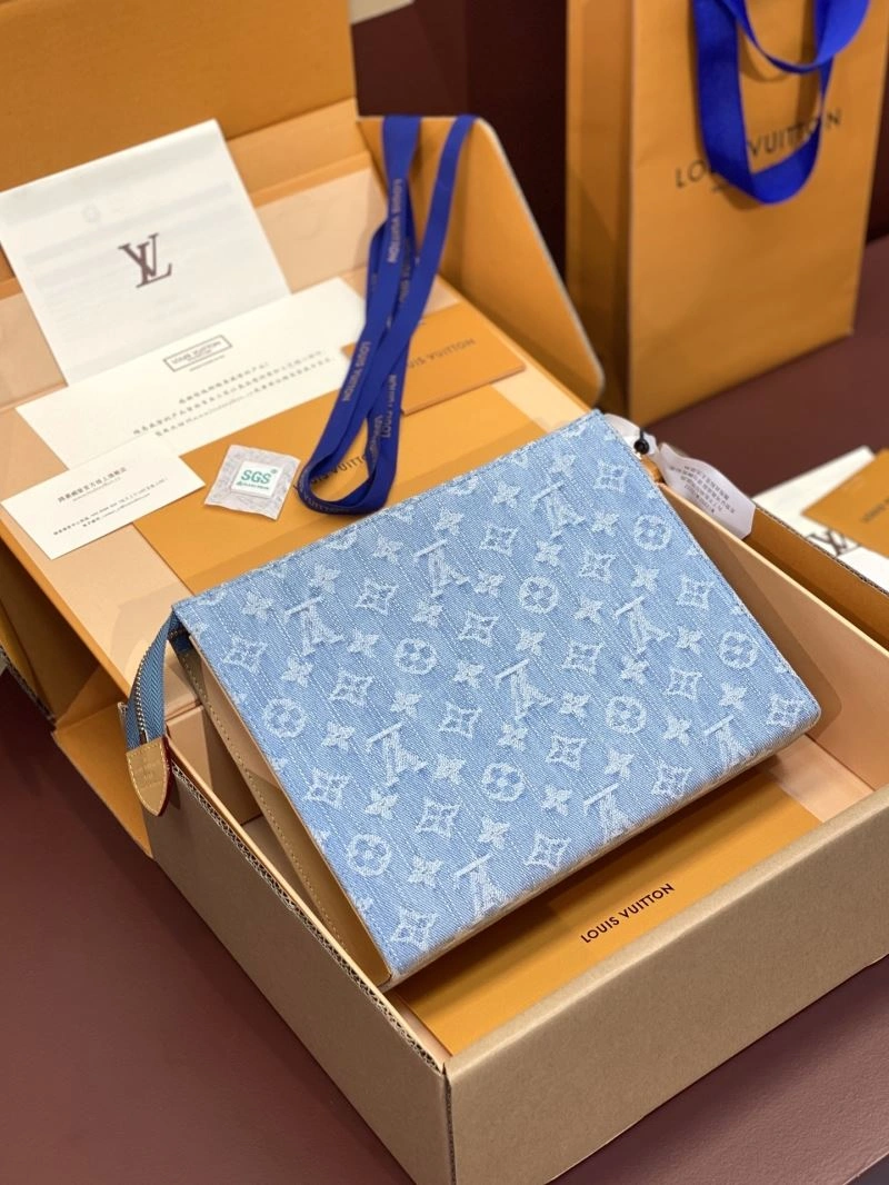 Accurate model Louis Vuitton Clutch Bags
