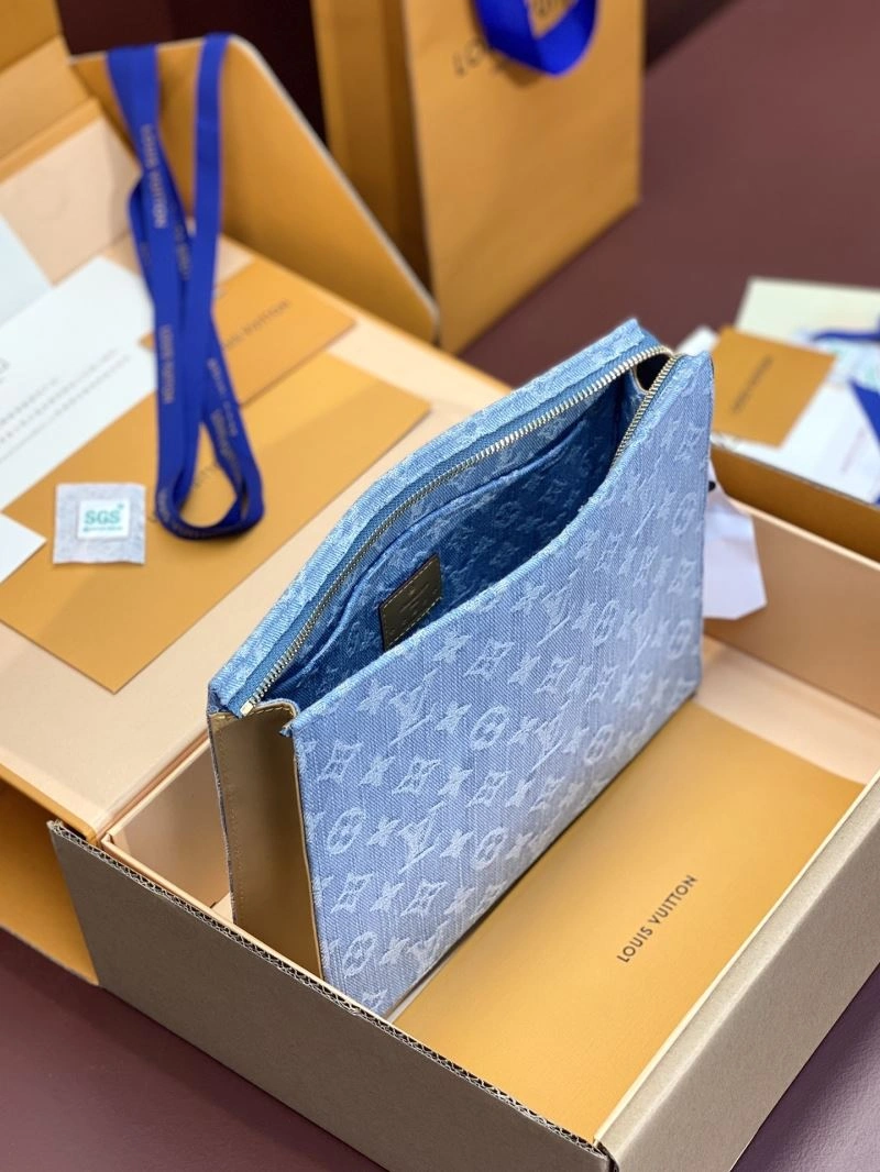 Accurate model Louis Vuitton Clutch Bags