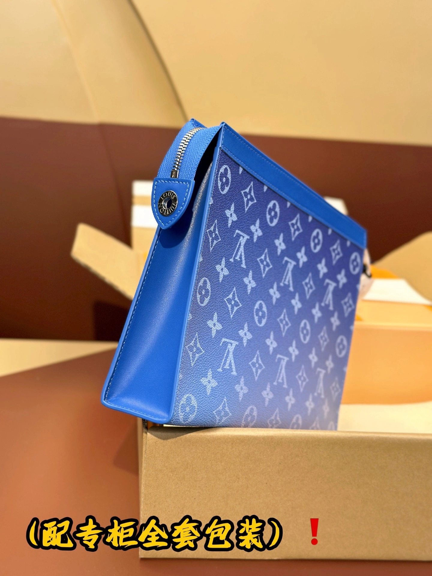 Official Louis Vuitton Clutch Bags