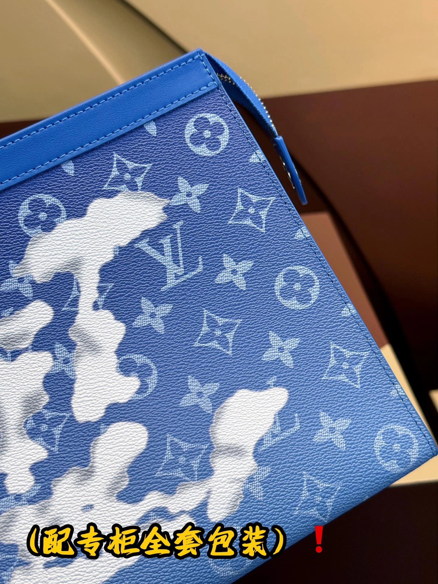 Official Louis Vuitton Clutch Bags