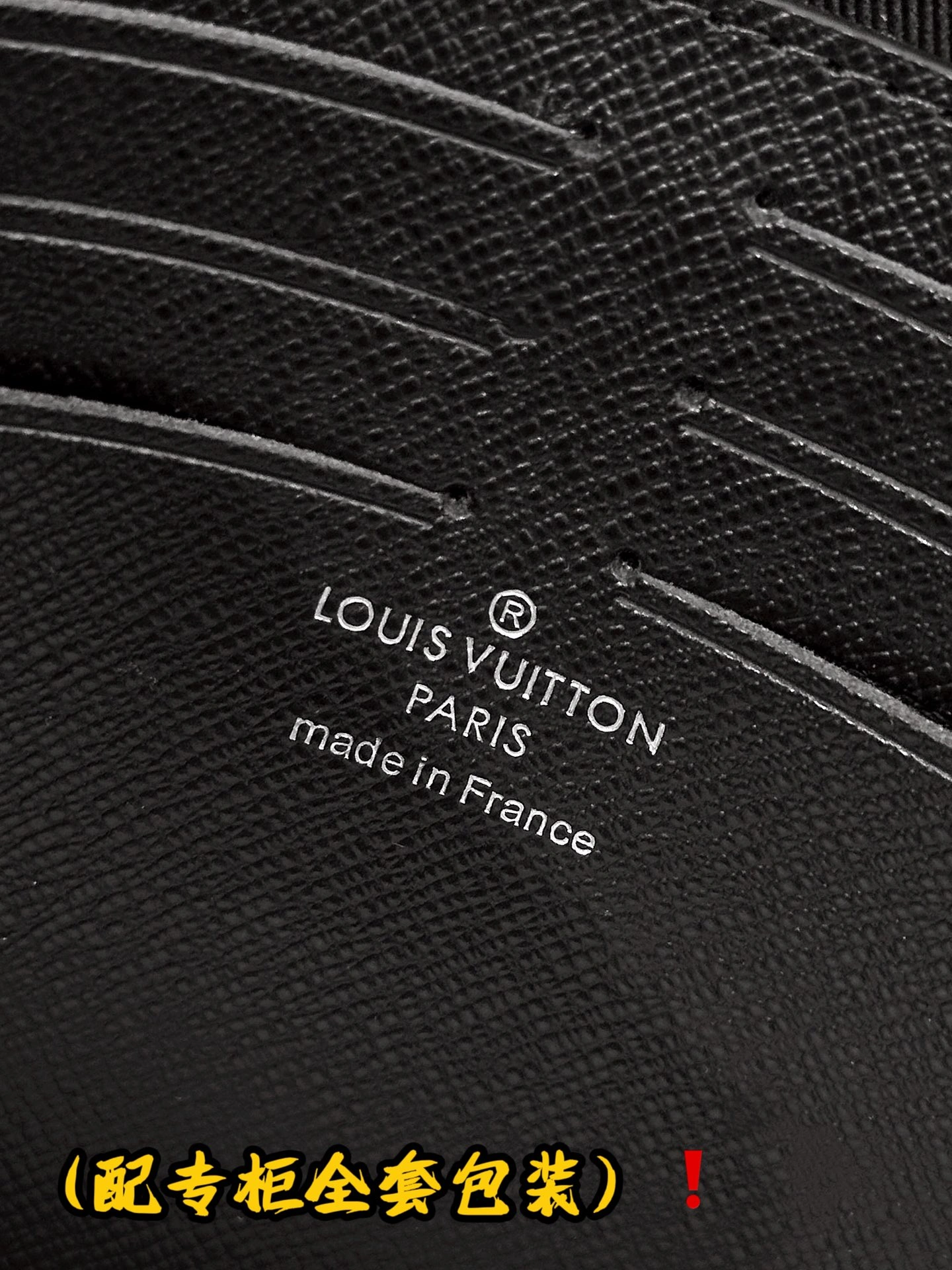 Brand-authenticated Louis Vuitton Clutch Bags